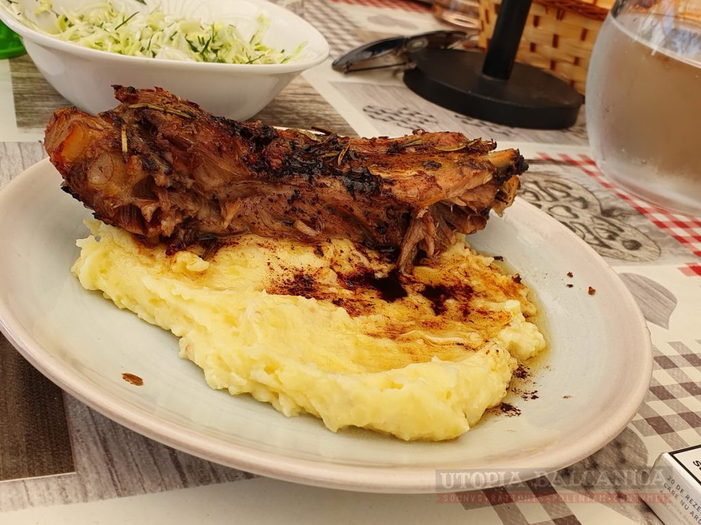 Utopia Balcanica » La Polovnik în 2 Mai: odiseea unui prânz care s-a ...