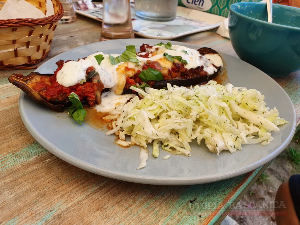 Utopia Balcanica » La Polovnik în 2 Mai: odiseea unui prânz care s-a ...